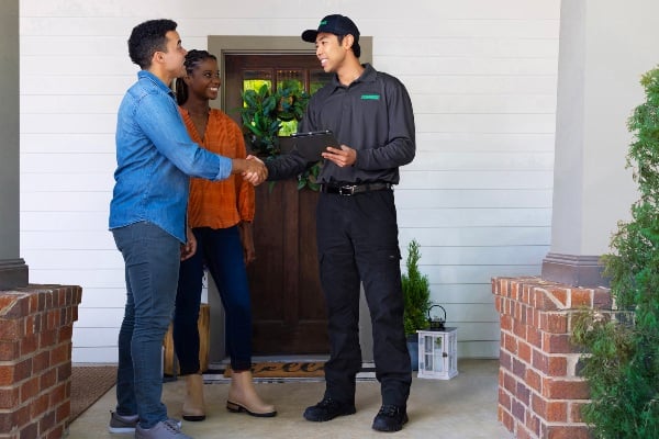 How Pest Control Technicians Decide on Treatment Plans
